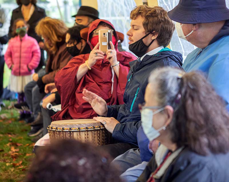 Chicagoans gather for prayer at Corinne True’s gravesite – Baha'is of ...